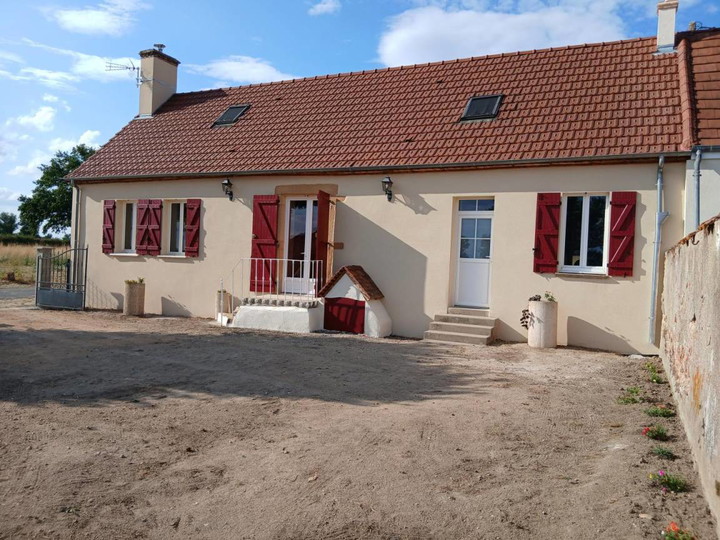 110 M² Gîte ∙ 3 Chambres ∙ 6 Personnes - Allier