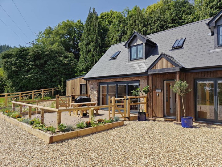 Cottage ∙ 2 Bedrooms ∙ 4 Guests - Abergavenny