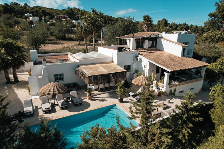 363 M² Villa ∙ 6 Bedrooms ∙ 12 Guests - Ibiza