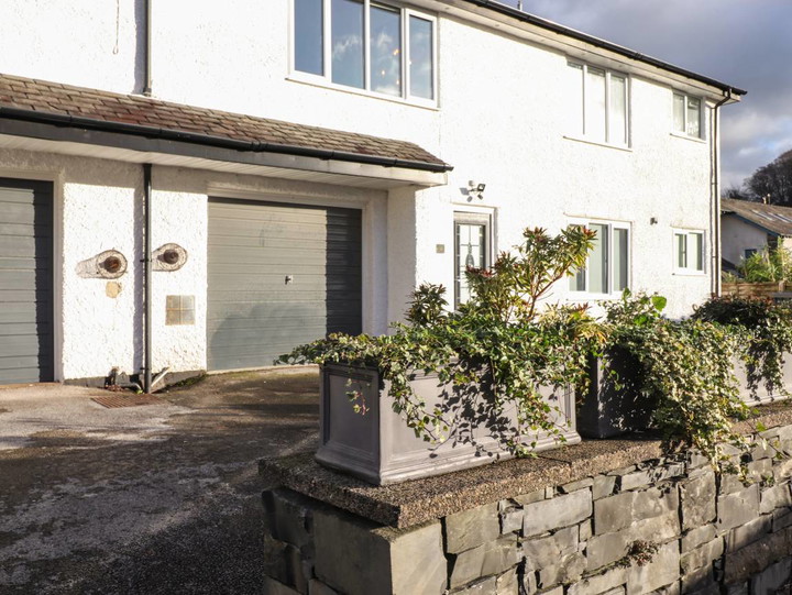 Cottage ∙ 3 Bedrooms ∙ 6 Guests - Bowness-on-Windermere