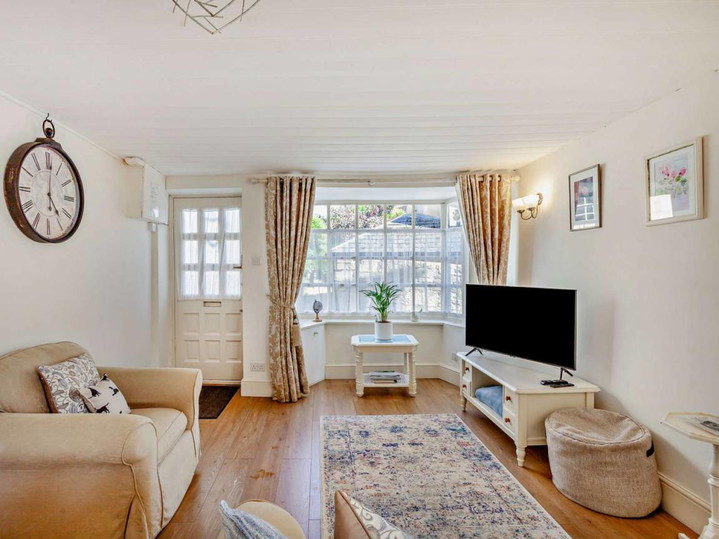 Cottage ∙ 2 Bedrooms ∙ 3 Guests - Bradford-on-Avon