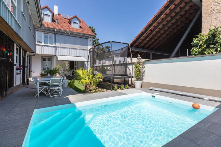 68 M² Ferienwohnung ∙ 1 Schlafzimmer ∙ 4 Gäste - Grenzach-Wyhlen