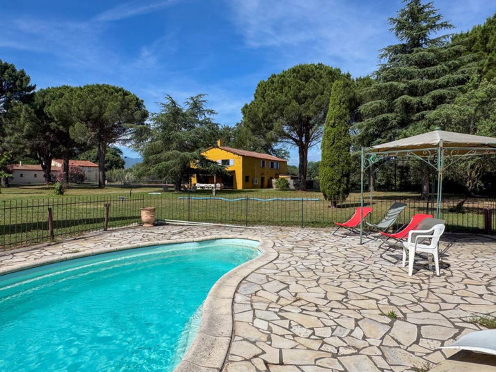 180 M² Gîte ∙ 6 Chambres ∙ 14 Personnes - Le Boulou