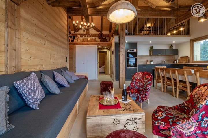 116 M² Gîte ∙ 4 Chambres ∙ 15 Personnes - Lac du Bourget