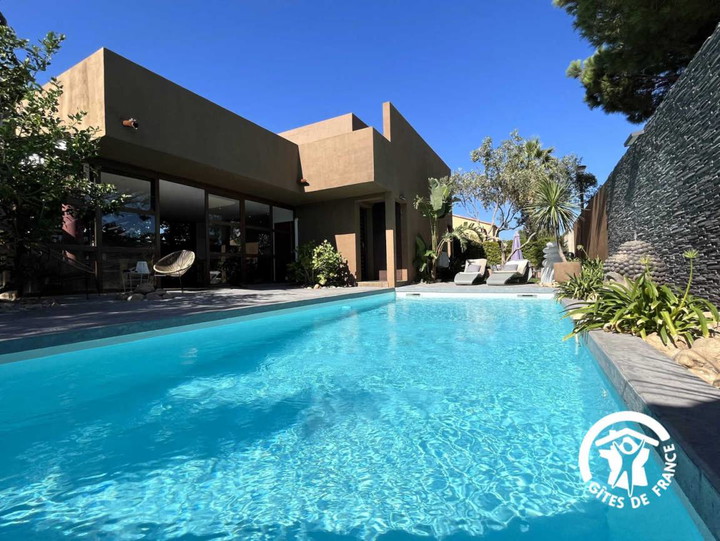 192 M² Gîte ∙ 5 Bedrooms ∙ 10 Guests - Perpignan