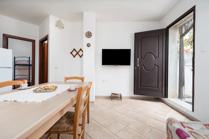 75 M² Appartement ∙ 2 Slaapkamers ∙ 5 Gasten - Orosei