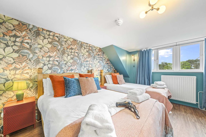 30 M² Privatzimmer ∙ 1 Schlafzimmer ∙ 4 Gäste - Inverness