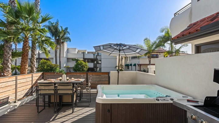 111 M² House ∙ 3 Bedrooms ∙ 6 Guests - San Clemente, CA