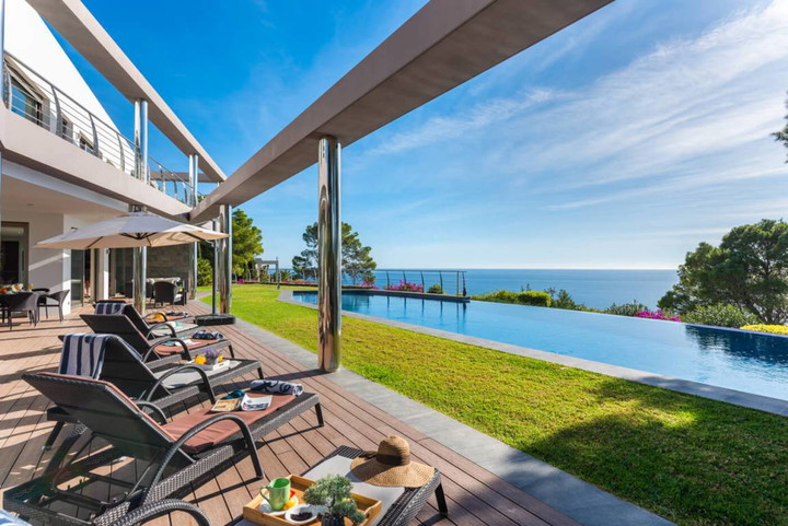 722 M² Villa ∙ 5 Bedrooms ∙ 10 Guests - Altea