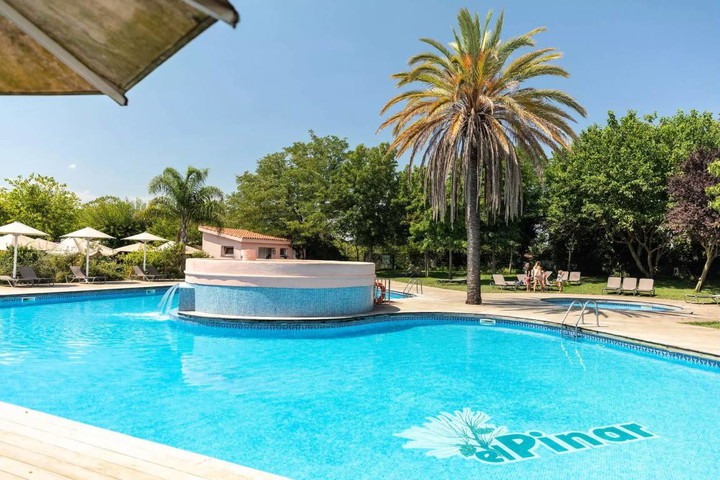 32 M² Caravan ∙ 2 Bedrooms ∙ 4 Guests - Costa Brava (Spain)