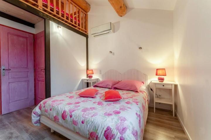 20 M² Chambre D'hôtes ∙ 2 Chambres ∙ 4 Personnes - Orange