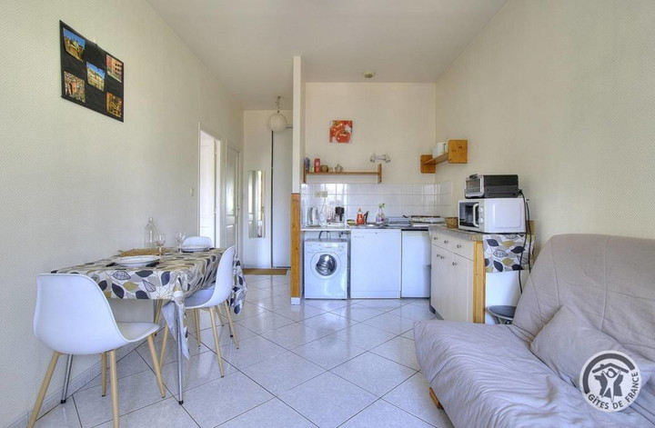 35 M² Gîte ∙ 1 Chambre ∙ 2 Personnes - Meyzieu