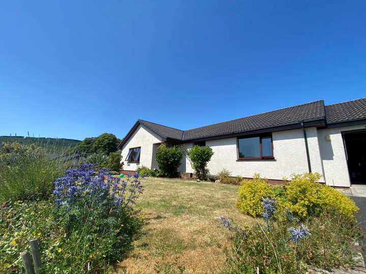 Cottage ∙ 3 Bedrooms ∙ 6 Guests - Brodick