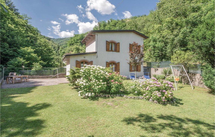 75 M² House ∙ 2 Bedrooms ∙ 4 Guests - Pistoia