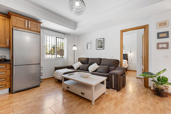 60 M² Apartamento ∙ 2 Habitaciones ∙ 5 Huéspedes - Rincón de la Victoria