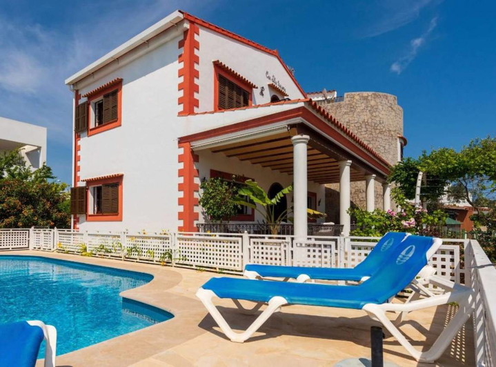 250 M² Huoneisto ∙ 4 Makuuhuonetta ∙ 6 Vierasta - Île de Ibiza