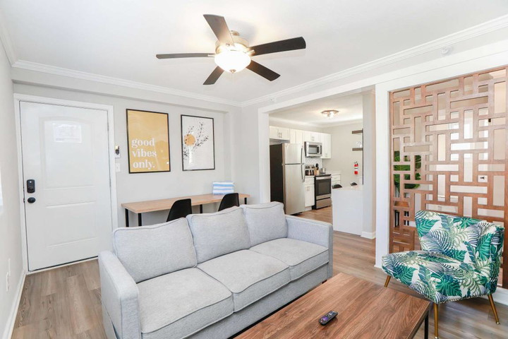 Apartment ∙ 2 Bedrooms ∙ 4 Guests - Hampton, VA