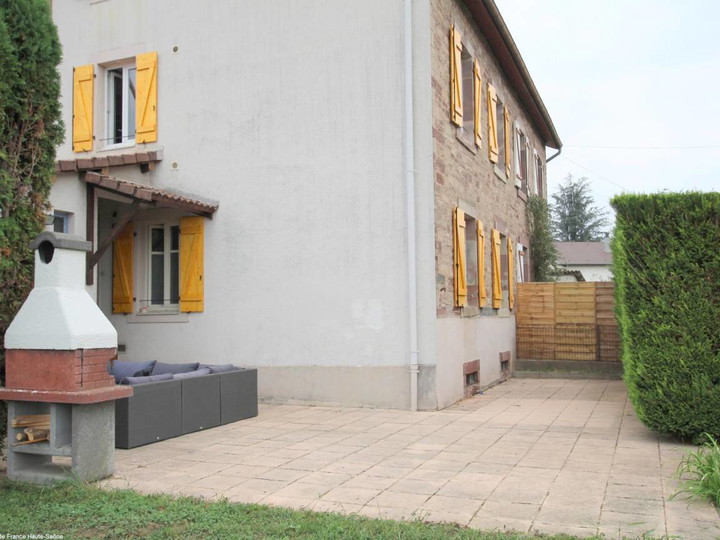 90 M² Ferienwohnung ∙ 3 Schlafzimmer ∙ 6 Gäste - Luxeuil-les-Bains