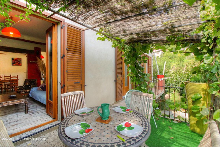 78 M² Gîte ∙ 2 Chambres ∙ 4 Personnes - Corse-du-Sud