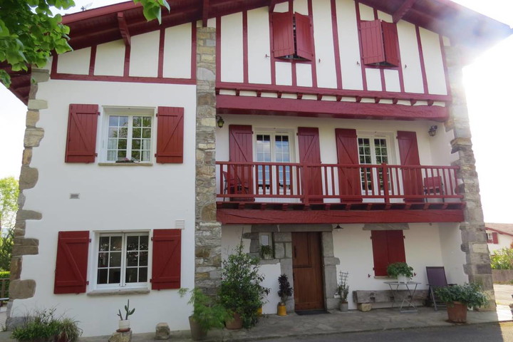 130 M² Gîte ∙ 5 Chambres ∙ 6 Personnes - Ainhoa