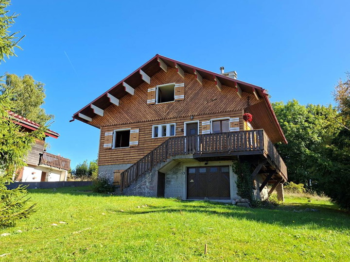 113 M² Chalet ∙ 5 Bedrooms ∙ 10 Guests - Jura