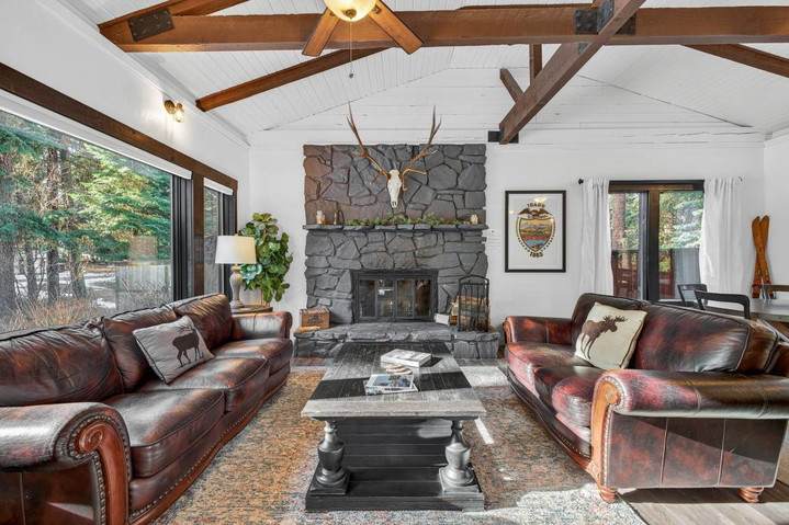 297 M² House ∙ 4 Bedrooms ∙ 10 Guests - McCall, ID