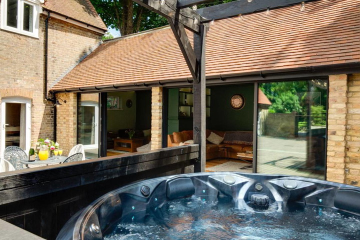 Cottage ∙ 5 Bedrooms ∙ 12 Guests - Broadstairs