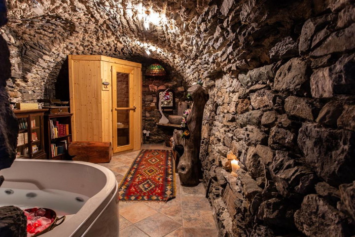 160 M² Chalet ∙ 2 Bedrooms ∙ 7 Guests - Aosta