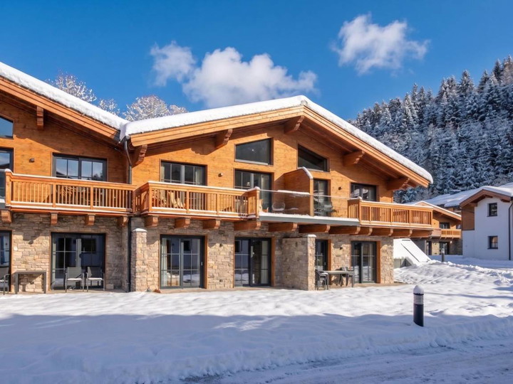 135 M² Chalet ∙ 4 Bedrooms ∙ 9 Guests - Flachau