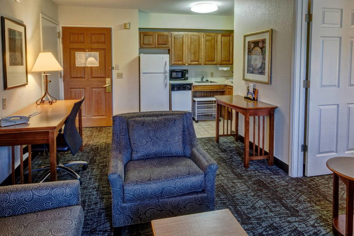 Condo ∙ 2 Bedrooms ∙ 8 Guests - Englewood, CO