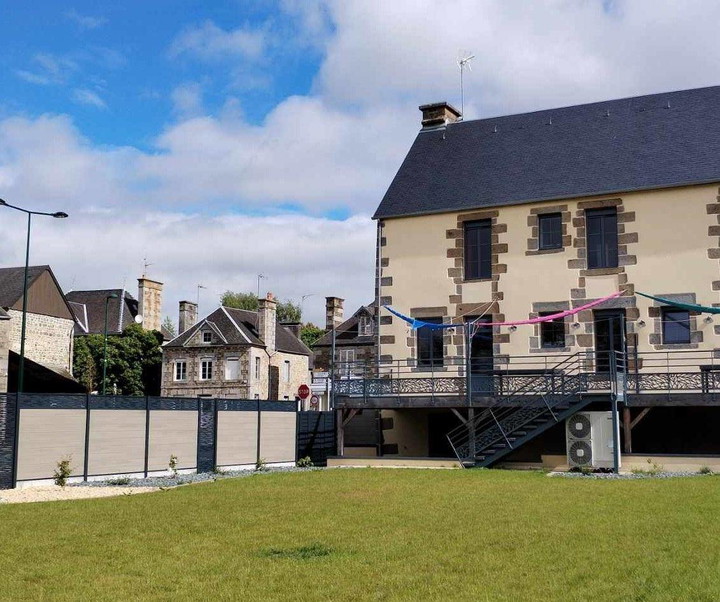 114 M² Gîte ∙ 5 Chambres ∙ 12 Personnes - Basse-Normandie