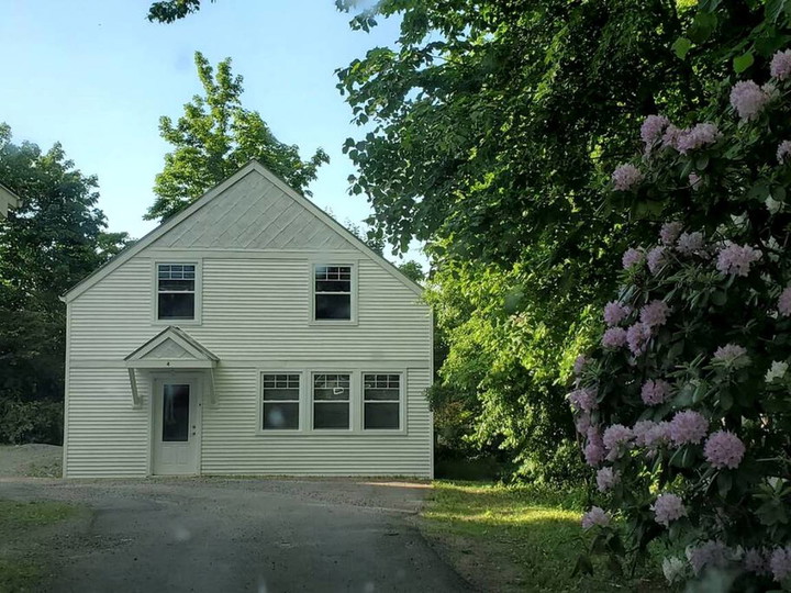 Accommodation ∙ 2 Bedrooms ∙ 6 Guests - Wolfville