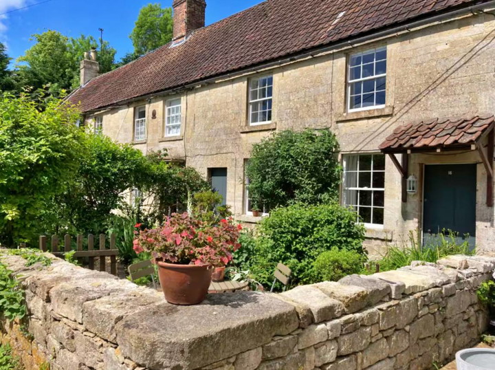 90 M² Cottage ∙ 2 Bedrooms ∙ 4 Guests - Bradford-on-Avon