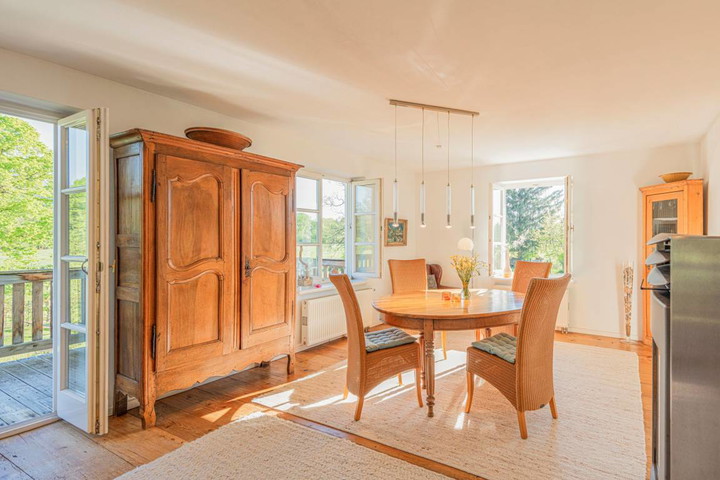 142 M² Ferienwohnung ∙ 2 Schlafzimmer ∙ 4 Gäste - Traunreut