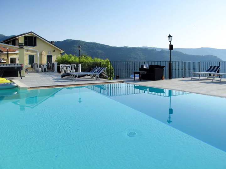 355 M² Maison De Vacances ∙ 9 Chambres ∙ 30 Personnes - Sanremo
