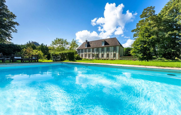 450 M² Maison De Vacances ∙ 6 Chambres ∙ 15 Personnes - Beauvais