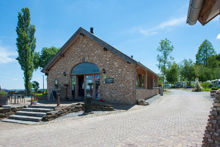 70 M² Appartement ∙ 3 Slaapkamers ∙ 6 Gasten - Limburg