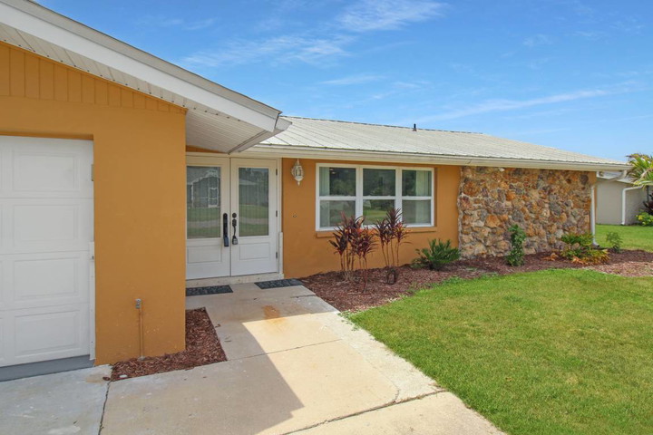 297 M² House ∙ 3 Bedrooms ∙ 10 Guests - Punta Gorda, FL