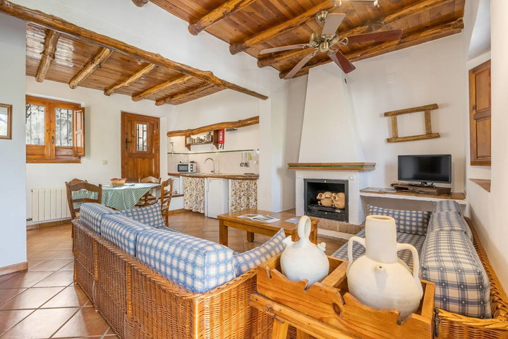 60 M² House ∙ 2 Bedrooms ∙ 4 Guests - Granada