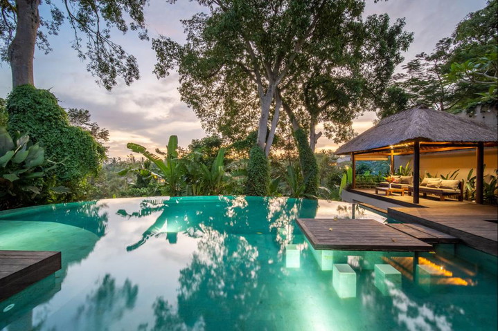 550 M² Villa ∙ 4 Bedrooms ∙ 10 Guests - Ubud