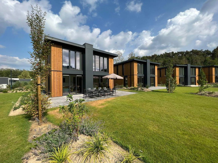 123 M² House ∙ 5 Bedrooms ∙ 10 Guests - Roermond