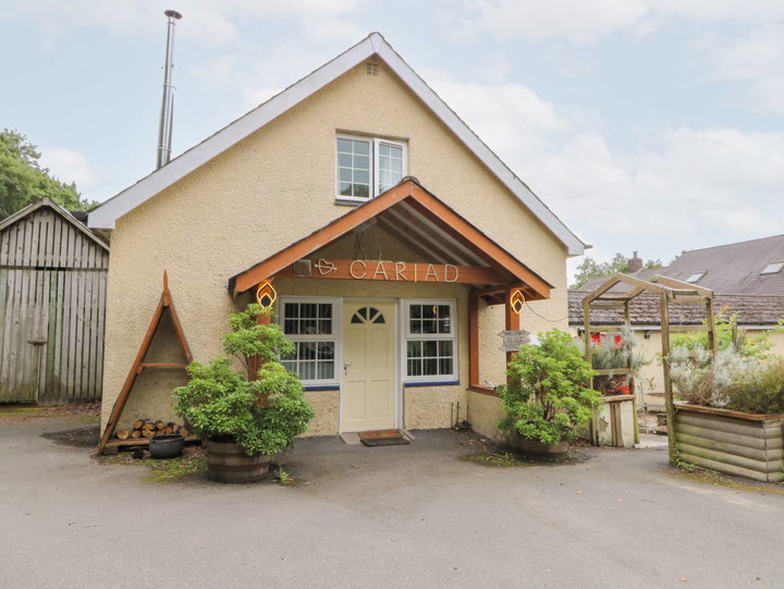 Cottage ∙ 4 Bedrooms ∙ 11 Guests - Wales