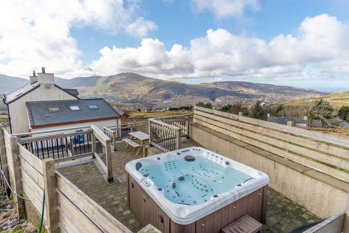 Cottage ∙ 4 Bedrooms ∙ 8 Guests - Llanberis