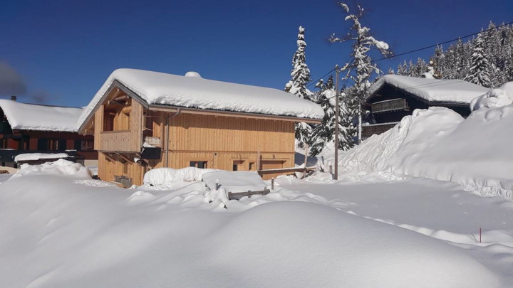 89 M² Chalet ∙ 3 Bedrooms ∙ 8 Guests - Les Gets
