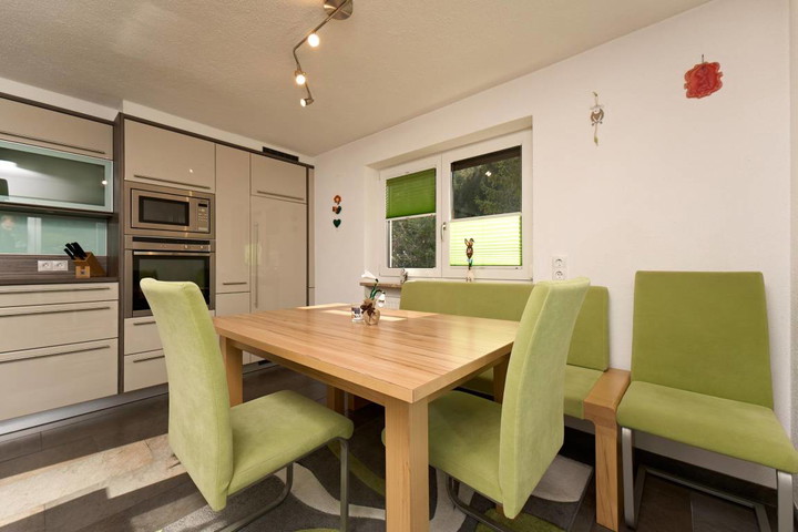125 M² Huoneisto ∙ 3 Makuuhuonetta ∙ 5 Vierasta - Ochsengarten