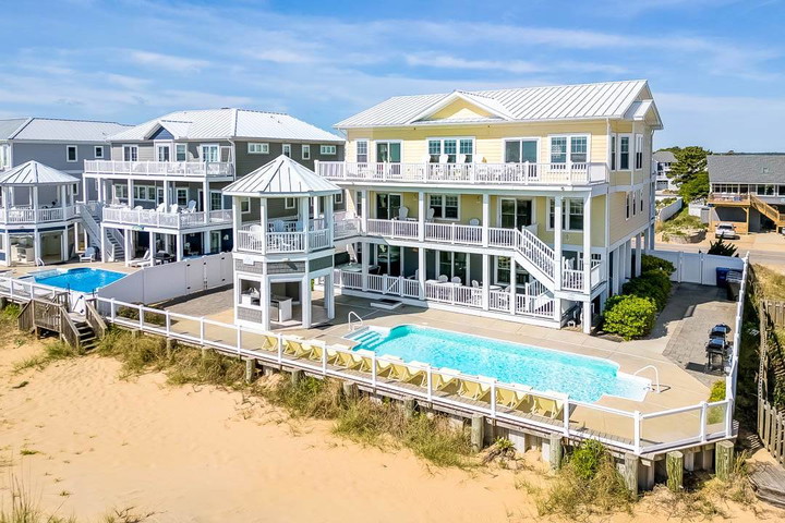 548 M² House ∙ 9 Bedrooms ∙ 27 Guests - Virginia Beach, VA