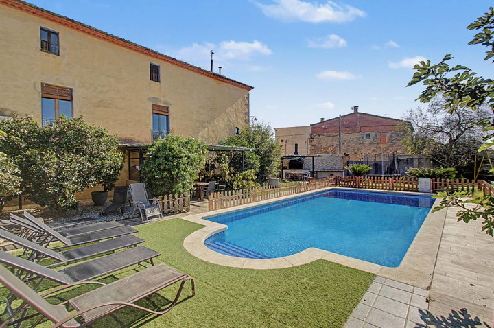 200 M² Casa ∙ 4 Habitaciones ∙ 11 Huéspedes - Figueres