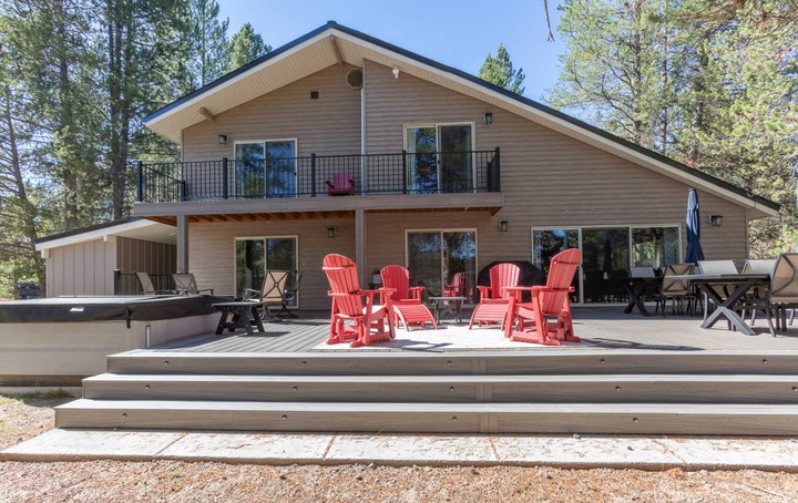 205 M² Cabin ∙ 4 Bedrooms ∙ 14 Guests - Island Park, ID