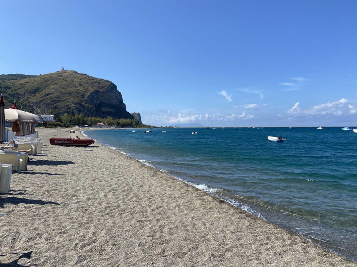 65 M² Apartment ∙ 2 Bedrooms ∙ 4 Guests - Falcone