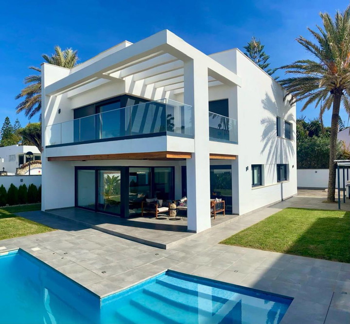 200 M² Ferienhaus ∙ 4 Schlafzimmer ∙ 8 Gäste - Conil de la Frontera